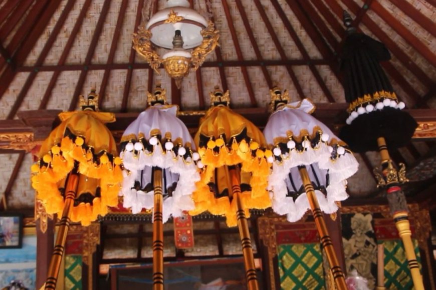Kerajinan Tedung Desa Mengwi, Bali: Melestarikan Warisan Budaya dan ...