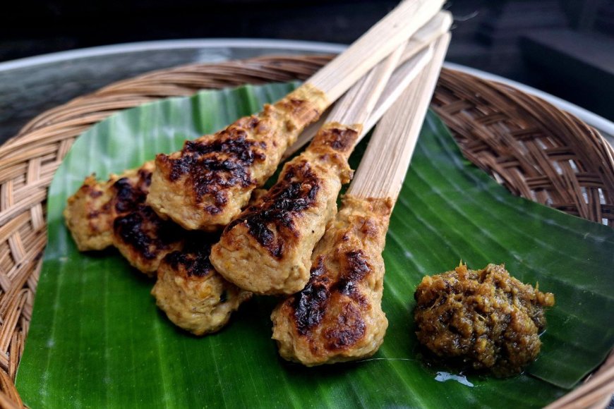 Filosofi Dibalik Sate Lilit: Pemersatu Masyarakat Bali dan Simbol ...