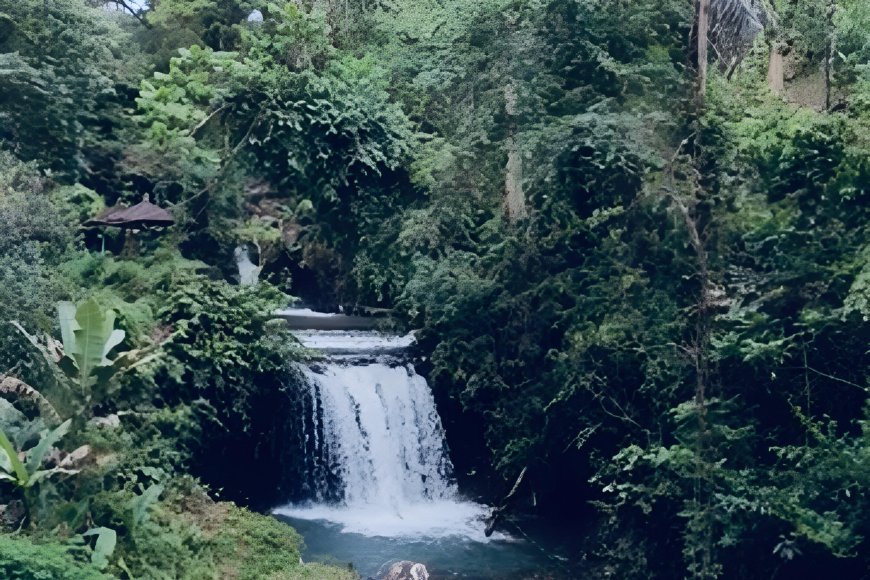 Air Tejun Suganing : Surga Tersembunyi di Bangli, Air Jernih Seperti ...